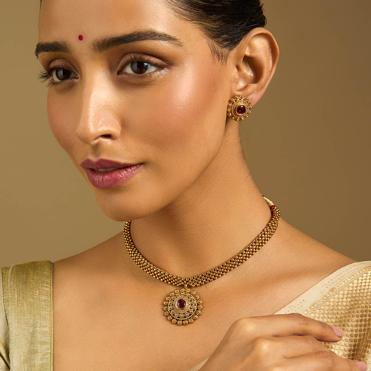 Necklaces for Women USA | Stylish Chain Necklaces & Designs