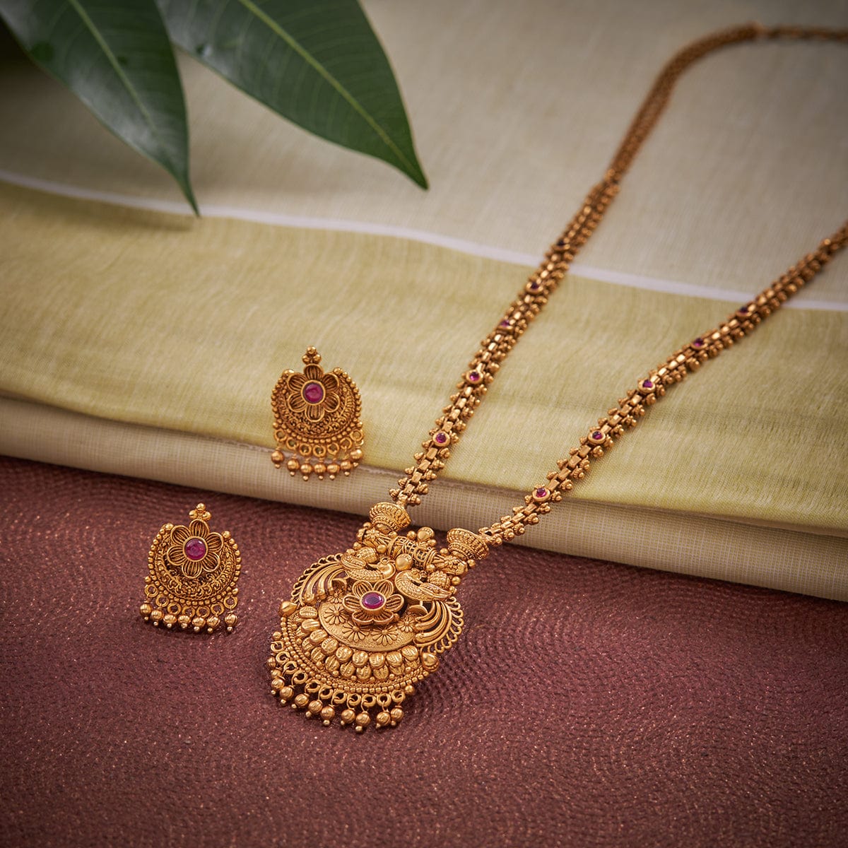 Antique Necklace 150328